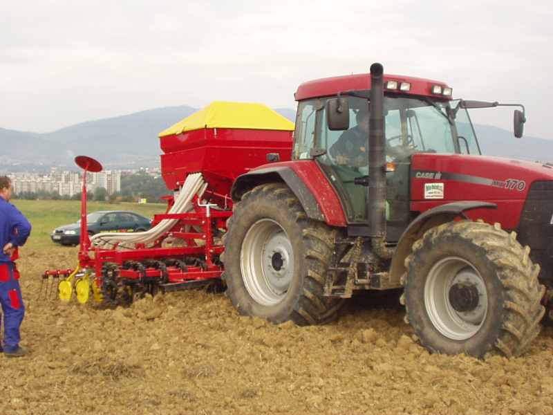 Seed combinations PM 3000 C, PMS 4000 C [ www.mistral.sk ]