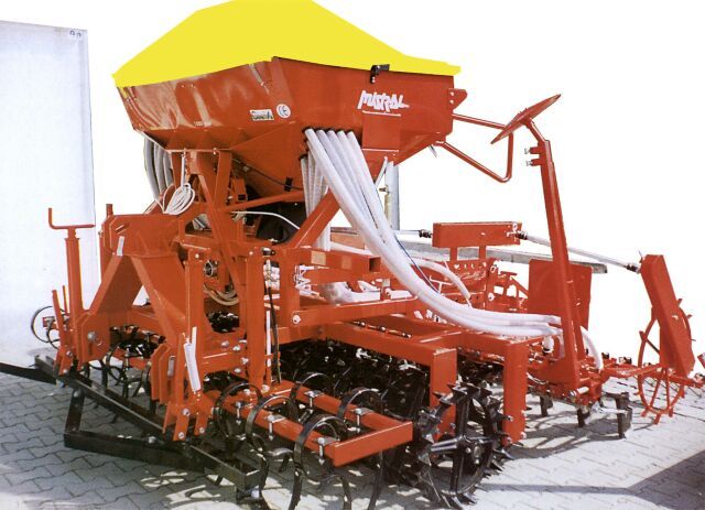 Seed combinations PM 3000 C, PMS 4000 C [ www.mistral.sk ]